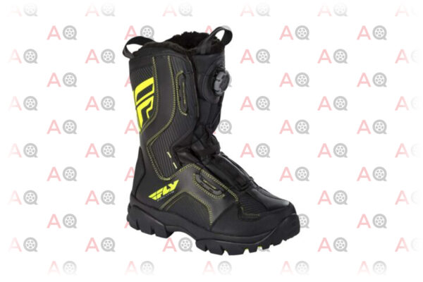 Best Snowmobile Boots 2025: Keep The Snow Out