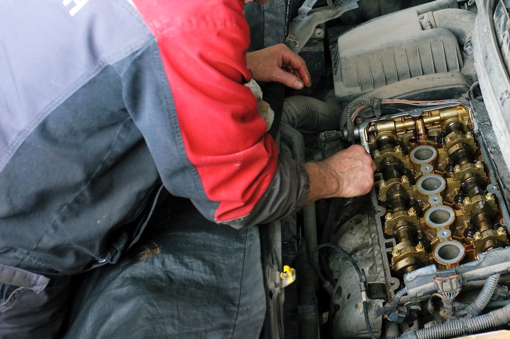 The Symptoms Of A Valve Cover Gasket Leak And How Much Replacing It The Symptoms Of A Valve Cover Gasket Leak And How Much Replacing It